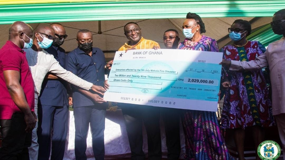AMA - Victims of Makola fire outbreak receive GH 2,029,000 compensation